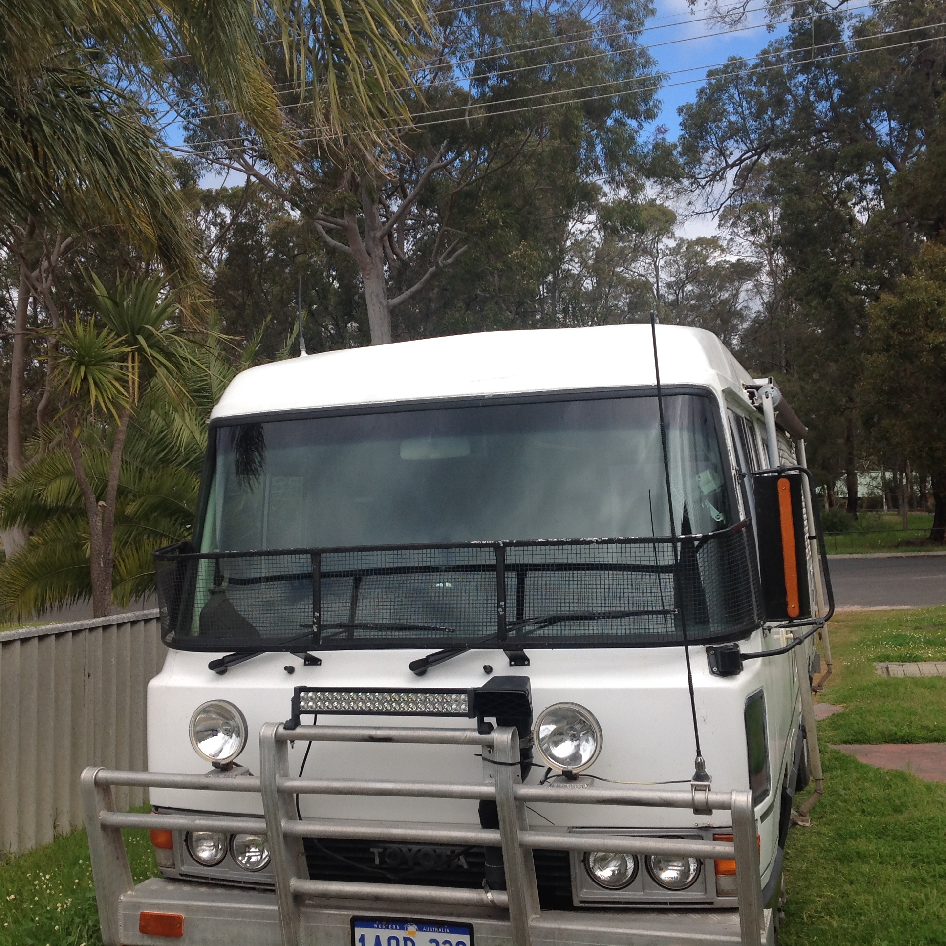 Rhonda – rayaroundoz